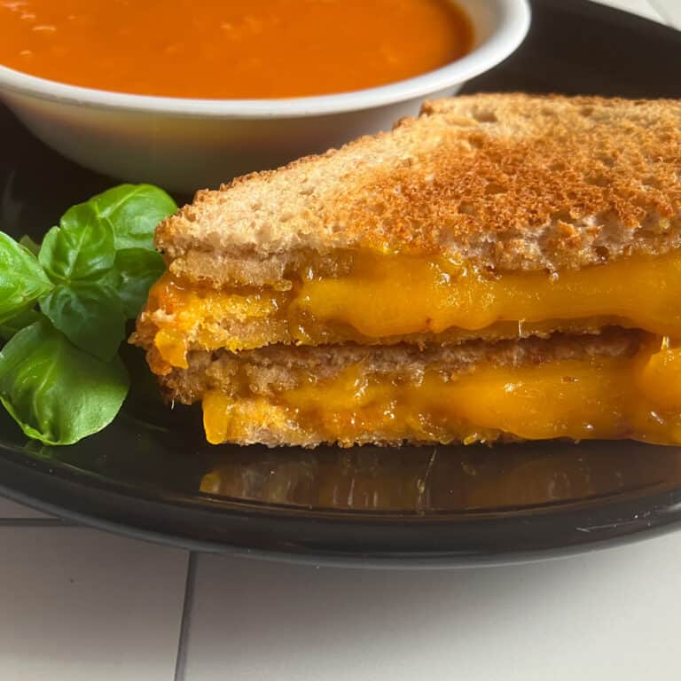 Grilled Cheese in Microwave (Microwave Grilled Cheese Recipe)