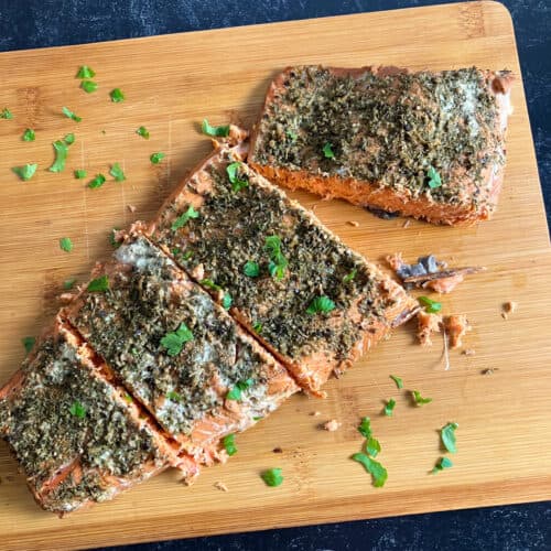 How Long to Smoke Salmon at 200 Degrees (Temperature Chart)